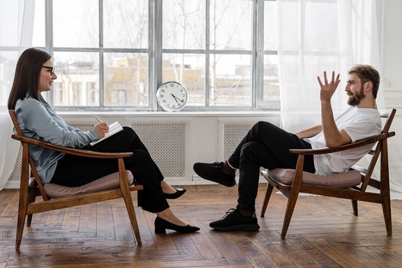Life Coaching Or Counseling? - Beauty and the Mist