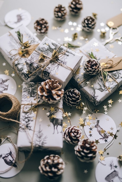 4 Uplifting Christmas Gift Ideas for Your Family and Friends - Beauty ...