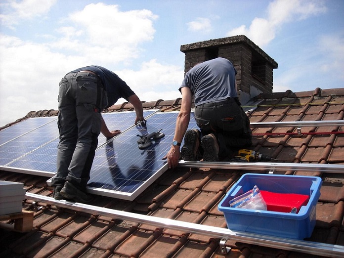 How To Find the Best Solar Panel Repairs Near Me - Beauty and the Mist