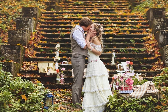 4 Tips for Planning the Perfect Fall Wedding - Beauty and the Mist