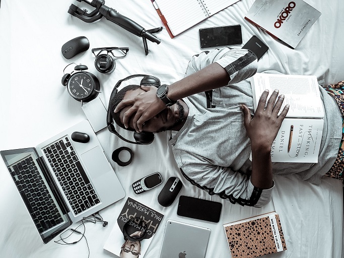 Perfect Tech Birthday Gifts For Him - Beauty and the Mist