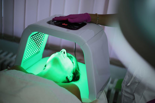 Everything You Need To Know Blue Light Therapy - Beauty and the Mist