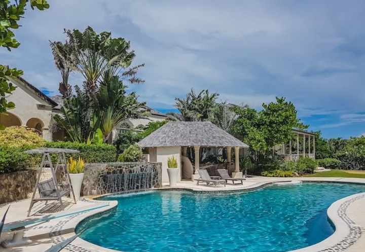 Make Your Backyard a Summer Oasis - Beauty and the Mist